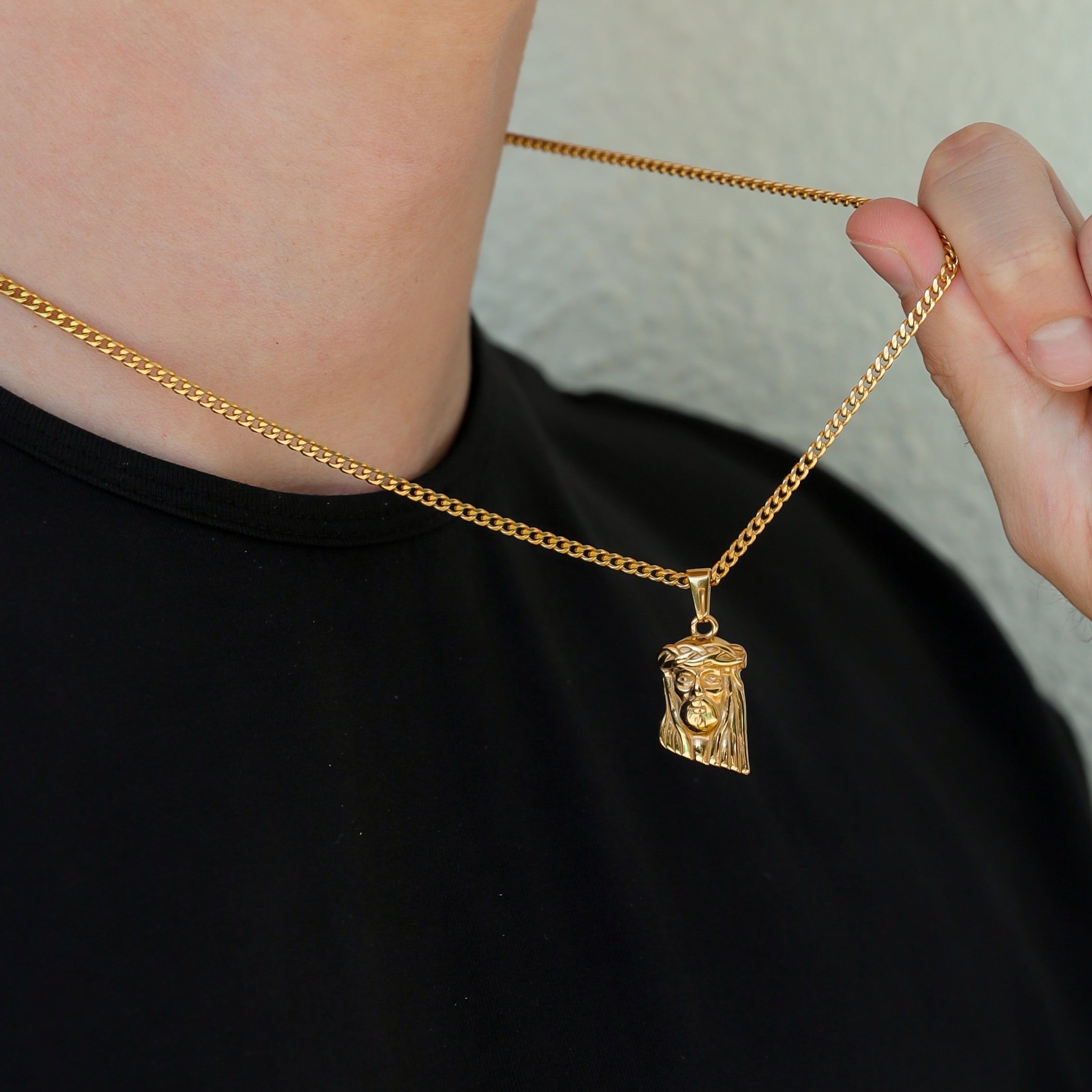 Jesus Piece Pendant – Heart Made of Gold