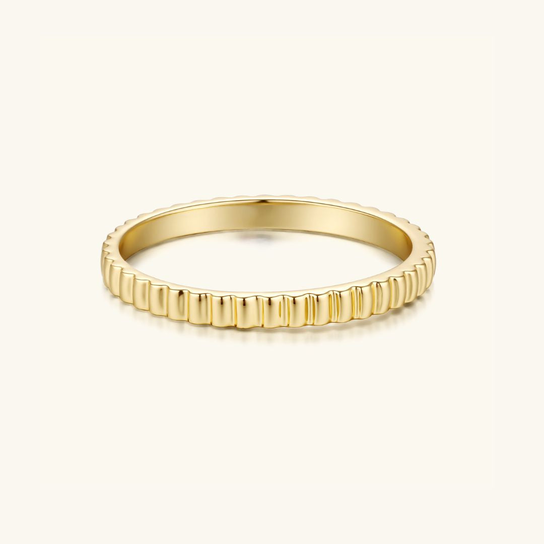 Gold Filled Ribbed Ring – Heart Made of Gold