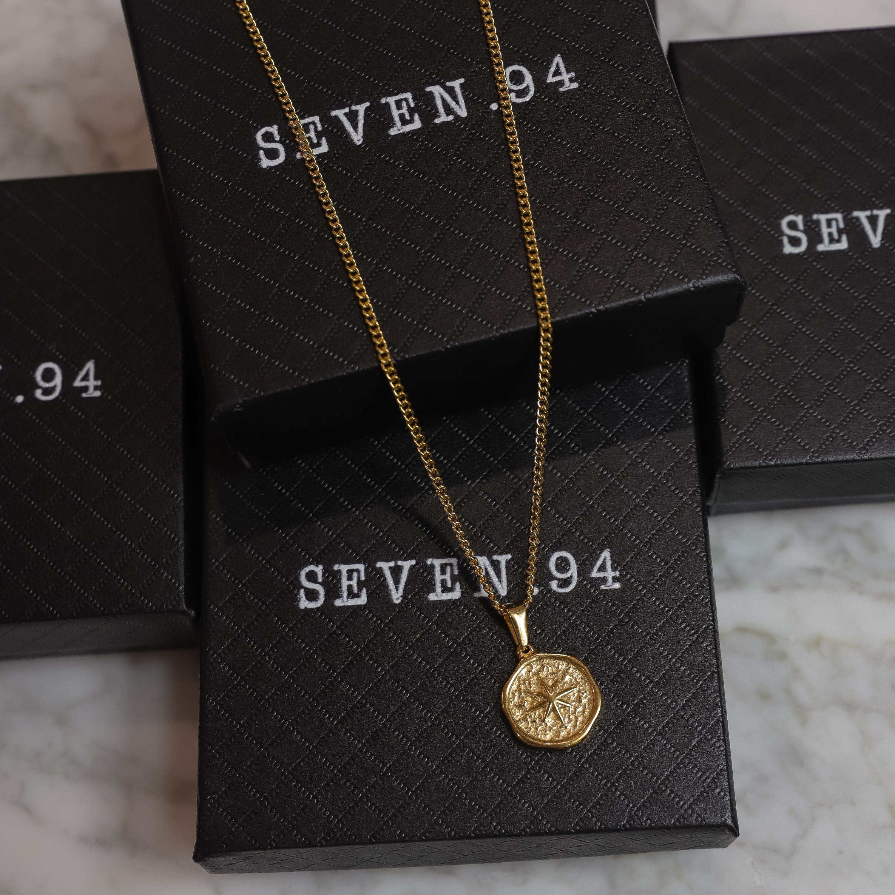 Small Hammered Compass – Heart Made of Gold